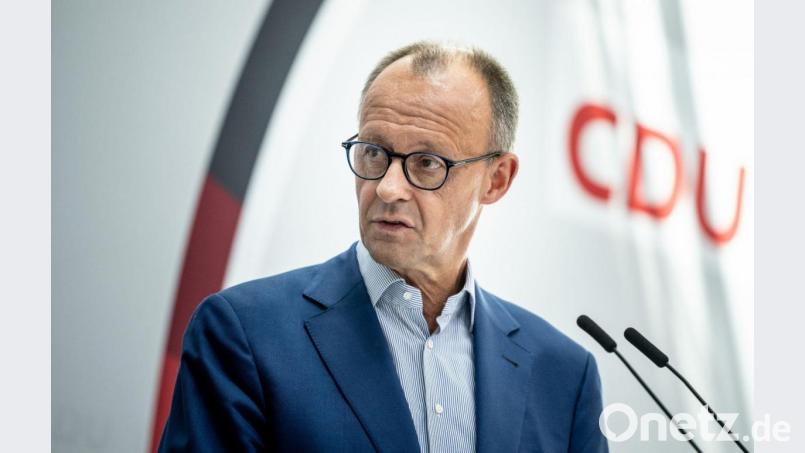 Anna Weinthaler und Eva Gleißner sowie Malik Bülbül und Niko Hackenberg ...