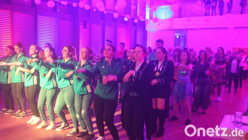 Eigener Nachwuchs hat sich bewährt: Neue Azubis bei Eisen Knorr | Onetz