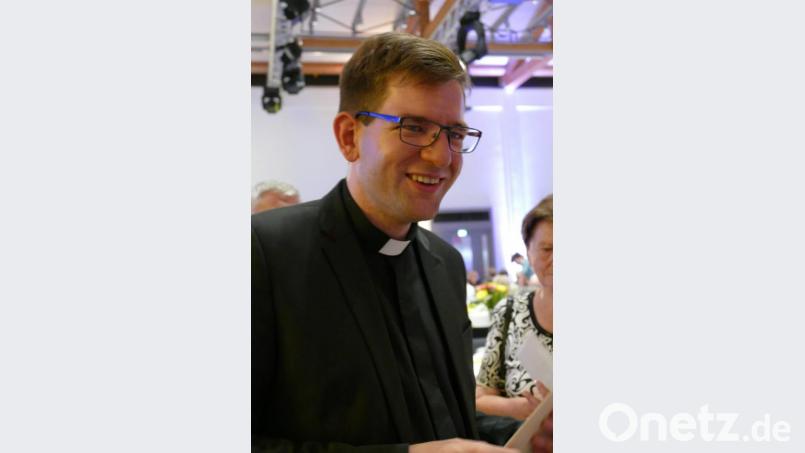 Bald zwei Alexander im Pfarrhaus | Onetz