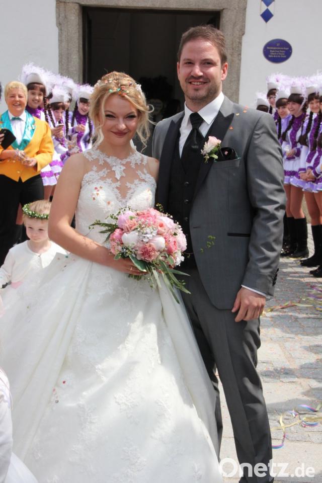 Hochzeit in der Kapplkirche: Magdalena Rosner und Tobias Schwägerl geben sich Jawort | Onetz