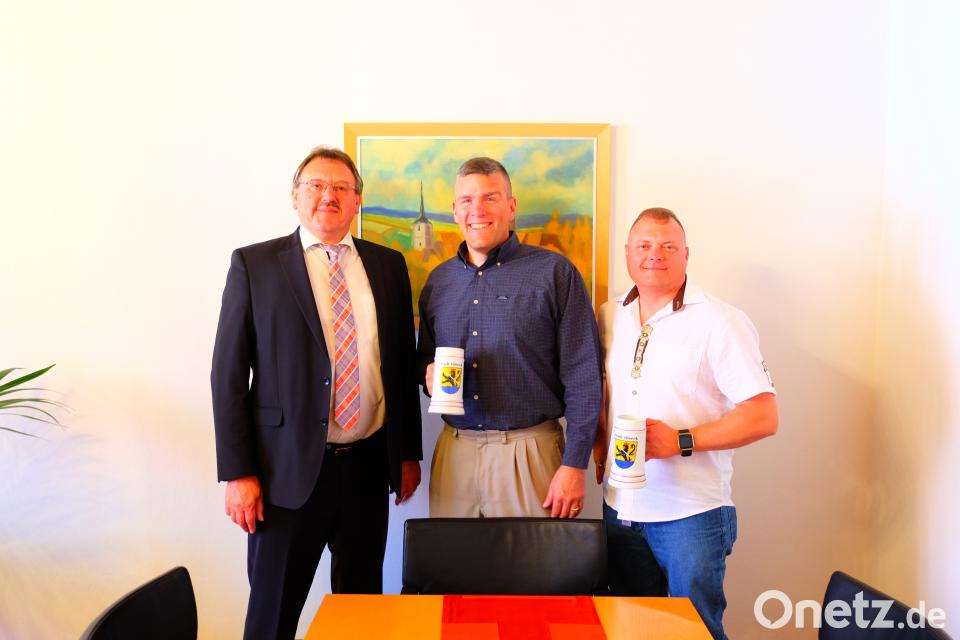 Oberst Adam J. Boyd stellt sich vor | Onetz