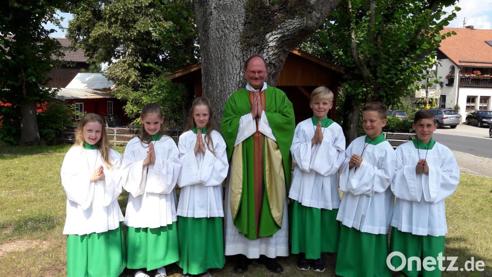 Sechs neue Ministranten für die Pfarrei Kastl | Onetz