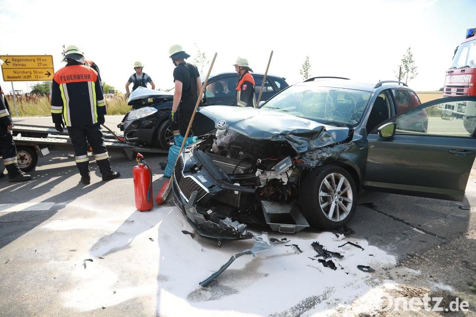 Fünf Verletzte nach Unfall auf der B8 | Onetz