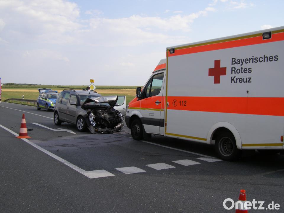 Unfall bei Mitterteich: Autos prallen zusammen | Onetz