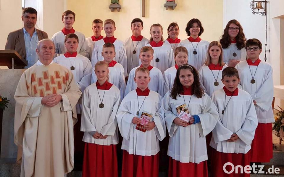 Neue Ministranten in Tröbes | Onetz