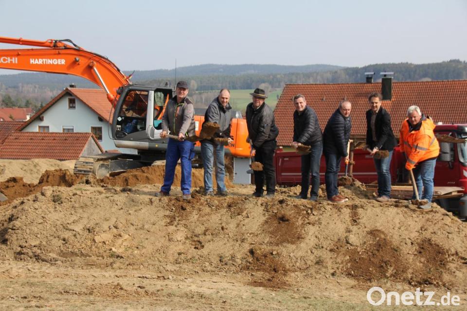 "Am Waldfrieden" legt der Bagger los | Onetz