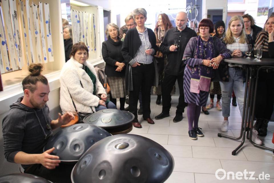 Vernissage im Kunstlabor: Aus alt mach Kunst | Onetz