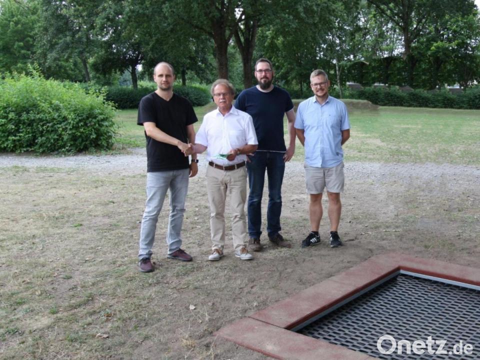 "Tausender" fürs Kiesibeach-Trampolin | Onetz