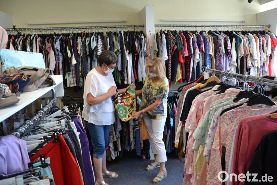 Secondhand-Klamotten: Nach Corona platzt der Rotkreuzladen Amberg aus ...