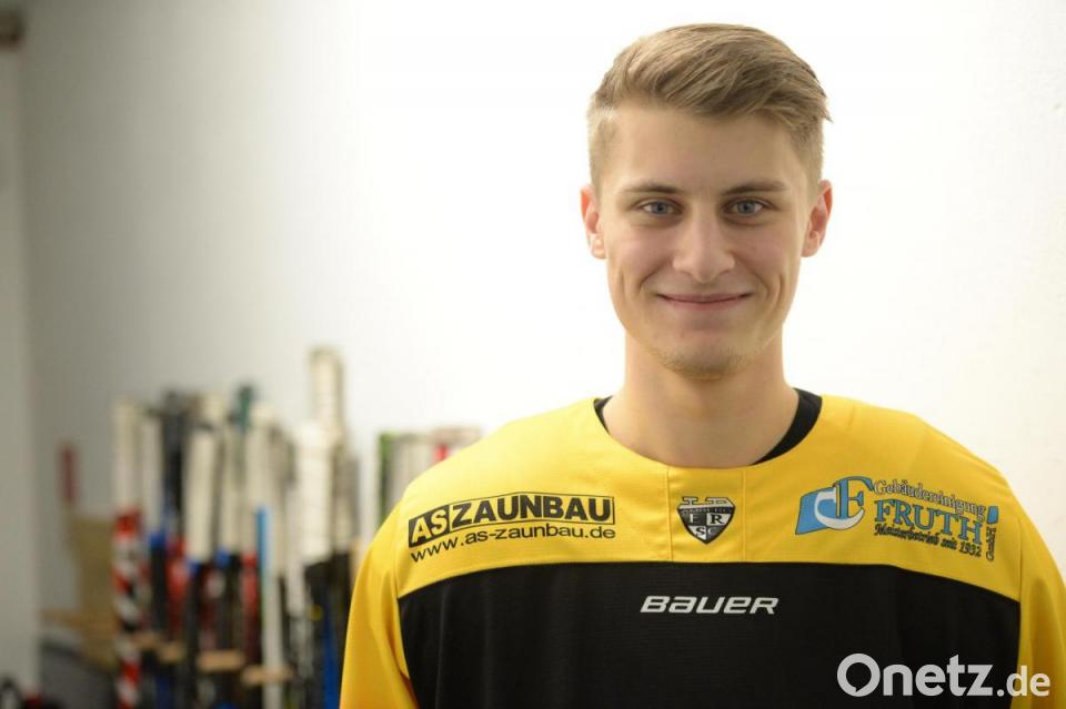 Junger Stürmer bleibt beim ERSC Amberg | Onetz