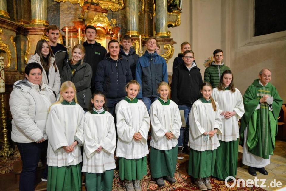 Stützen der Ehenfelder Ministranten beenden Dienst am Altar | Onetz