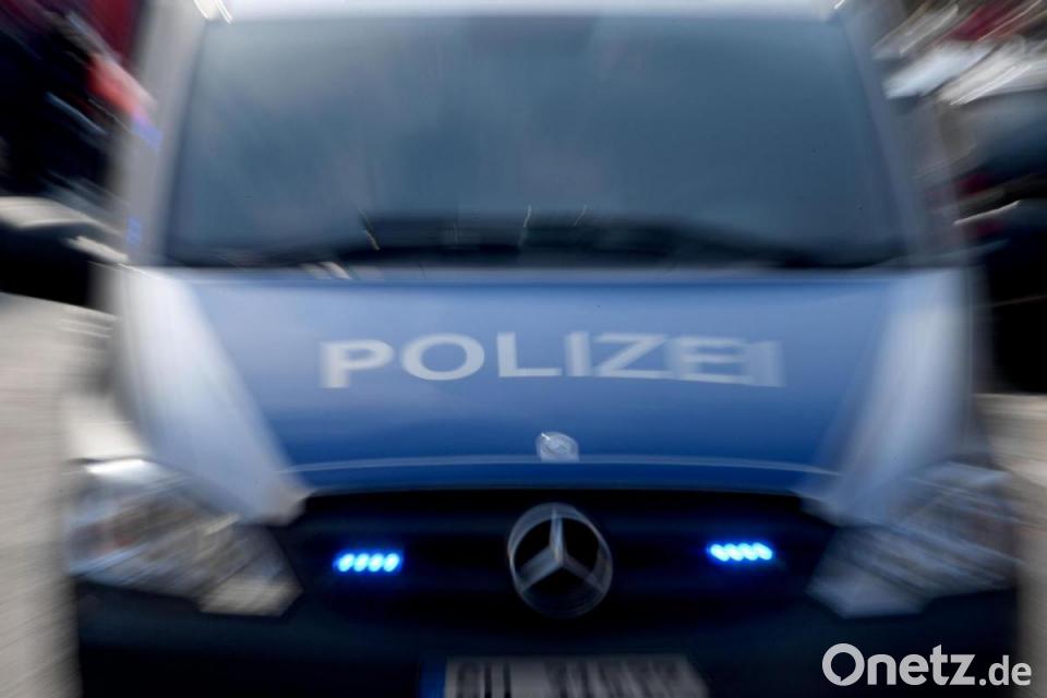 Wohnzimmerfenster beschädigt: Polizei in Amberg sucht Zeugen | Onetz