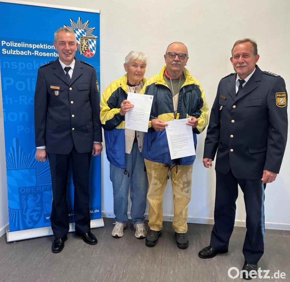 Polizeipräsident zeichnet Ehepaar Schoberl für Zivilcourage aus | Onetz