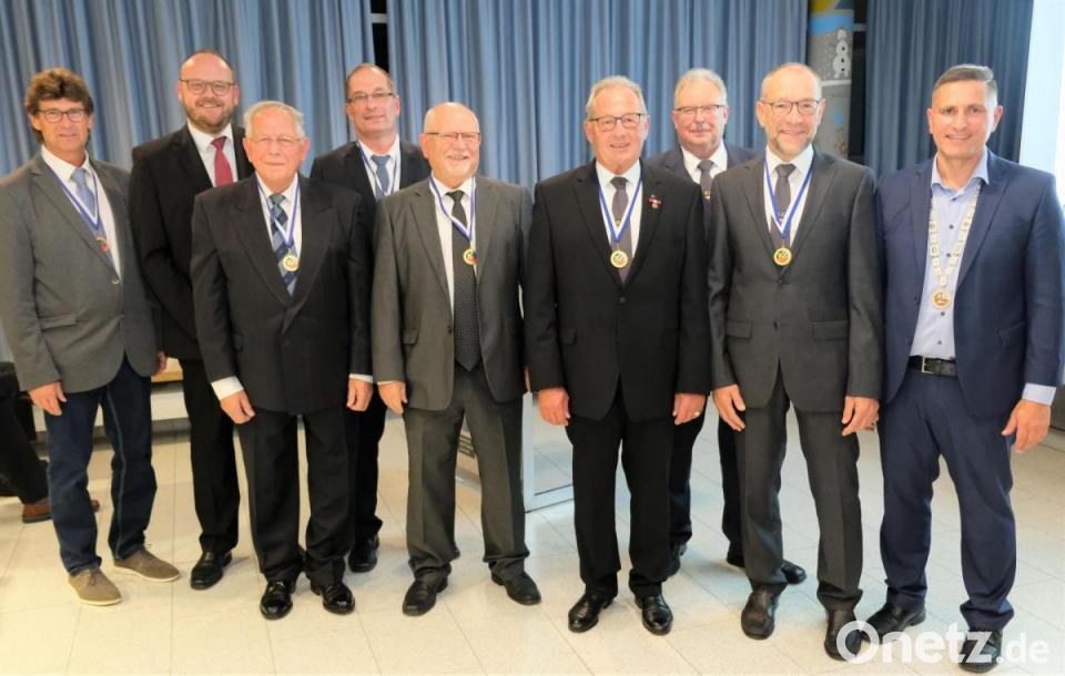 Stadt Eschenbach zeichnet verdiente Persönlichkeiten mit Bürgermedaille ...