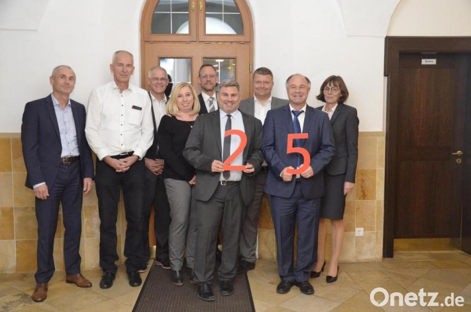 14 Jubilare seit 25 oder 40 Jahren bei der Sparkasse Amberg-Sulzbach ...