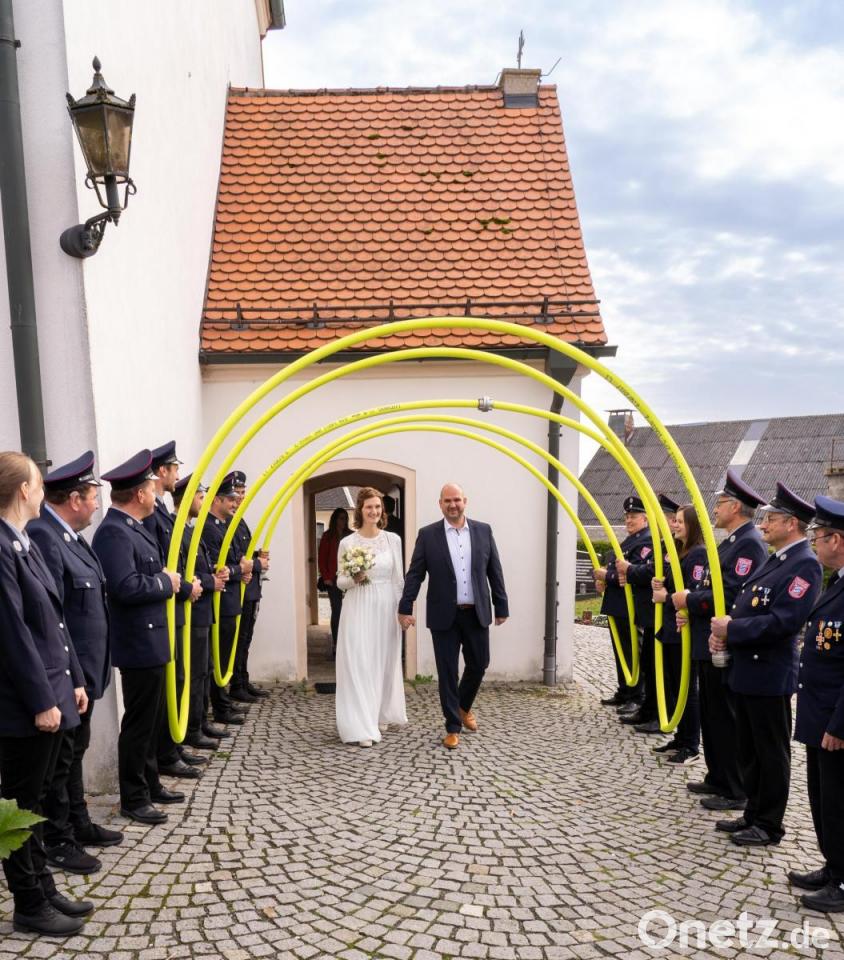 Familie Schmidt feiert Trauung und Taufe | Onetz