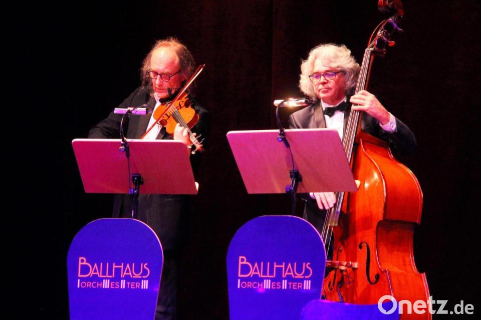 Witzig, charmant und böse: Peter Wittmann und das Ballhausorchester in ...