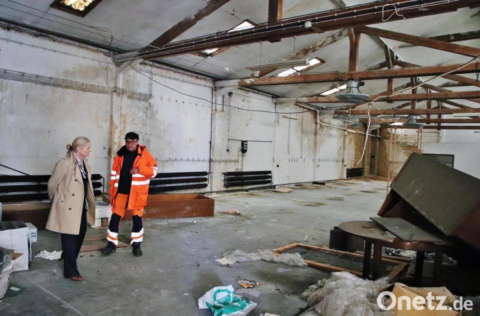 Weberei Birnbaum in Schwarzenfeld: Ein Stück Wirtschaftsgeschichte wird entsorgt | Onetz