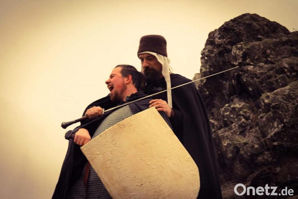 Mit den "Schwertbrechern" auf Sagenwanderung um Burg Reichenstein | Onetz