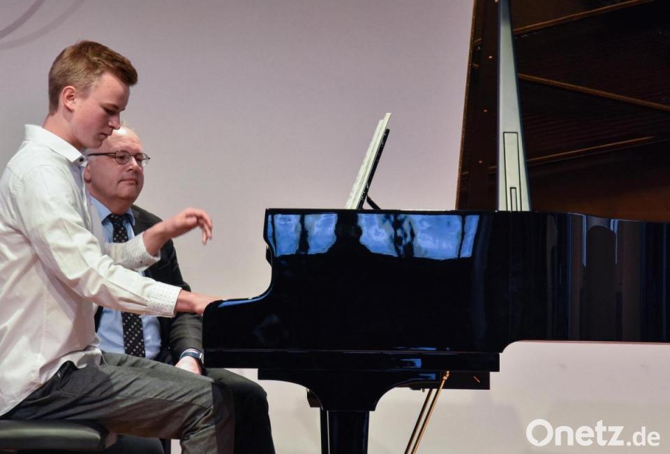 24-Millionen-Projekt abgeschlossen: Max-Reger-Gymnasium feiert mit ...