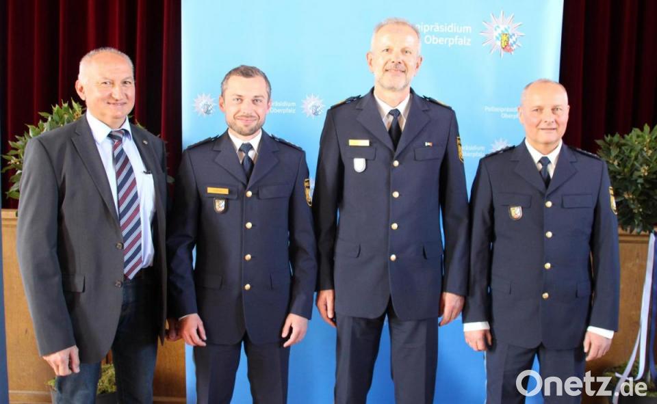 Werner Linhart leitet nun die Polizeiinspektion Oberviechtach | Onetz