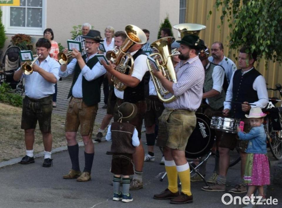 Willhofer Kirwa endet mit „Vollgas“ im Festzelt | Onetz