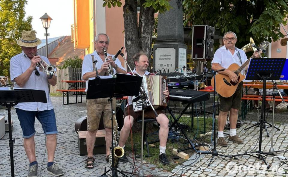Tausende von Besuchern: Ausgelassene Stimmung beim 18. Altstadtfest in Neunburg | Onetz