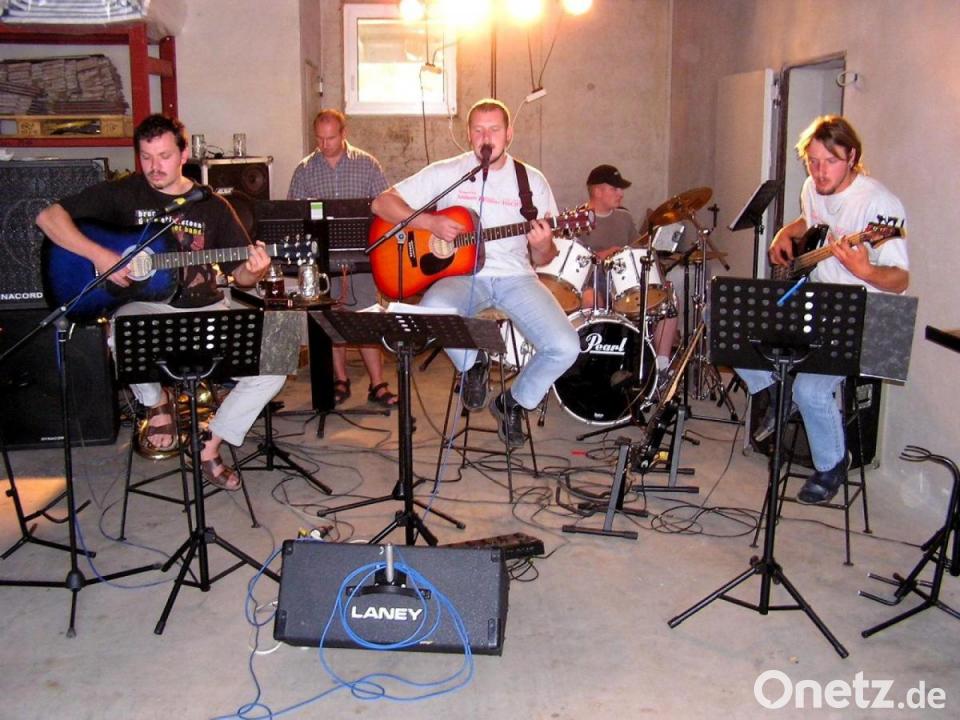 Rockband "Timeless" feiert 20-jähriges Bestehen | Onetz