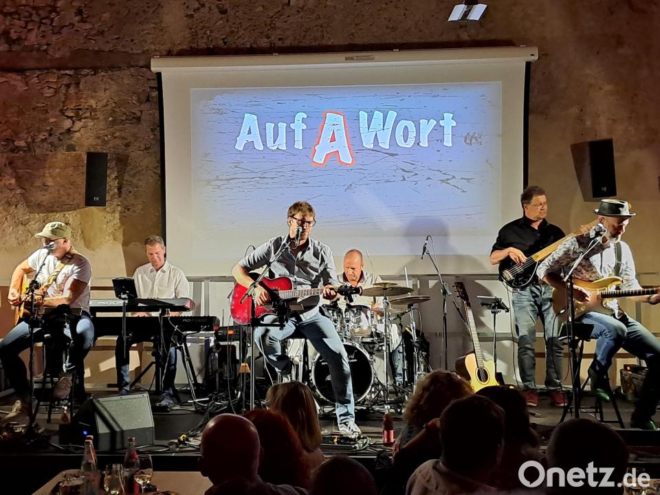 STS-Coverband „Auf a Wort“ begeistert in Schmidmühlen mit Musik für ...