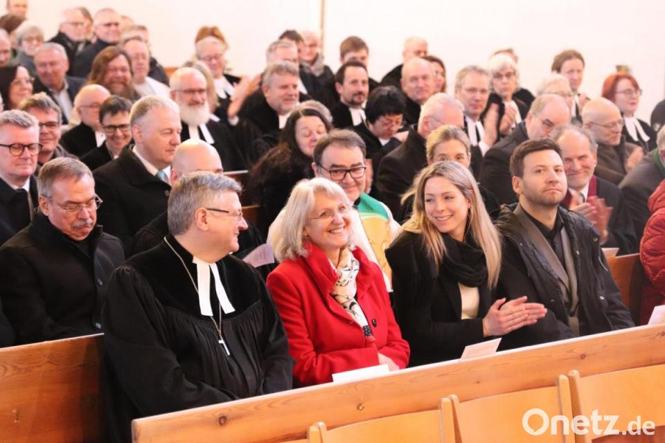 Dekan Karlhermann Schötz verabschiedet sich in den Ruhestand | Onetz