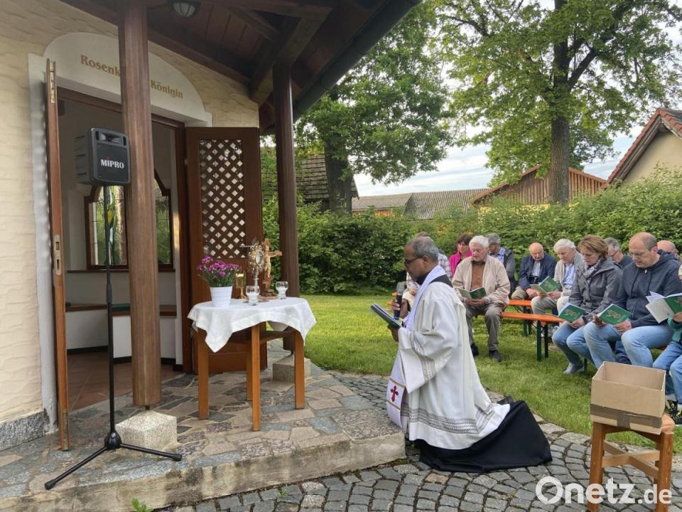 25 Jahre Kapelle "Maria Rosenkranzkönigin": Andacht in Querenbach | Onetz