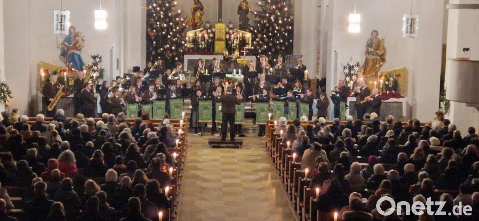 Weihnachtskonzert der Schwarzenfelder Musikkapelle beendet Jubiläumsjahr | Onetz