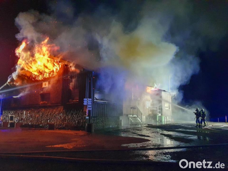 Berghütte in der Rhön in Flammen - „Totalschaden“ | Onetz