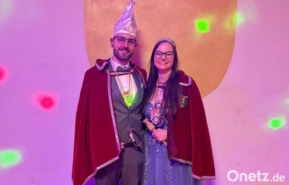 Julia I. und David I. regieren als Prinzenpaar in der Waldecker Session ...