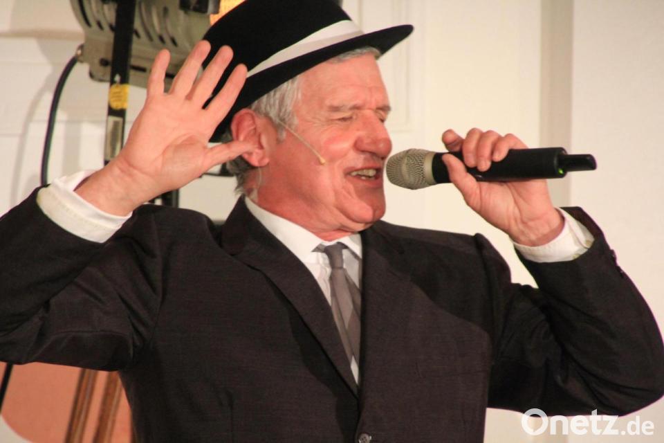 Frank Sinatra in der Klosteraula – Hommage von Michael Ophelders | Onetz