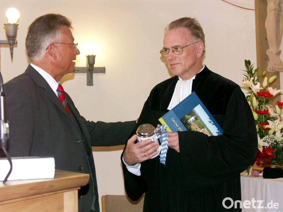Pfarrer Gerhard Scholze aus Auerbach ist verstorben | Onetz