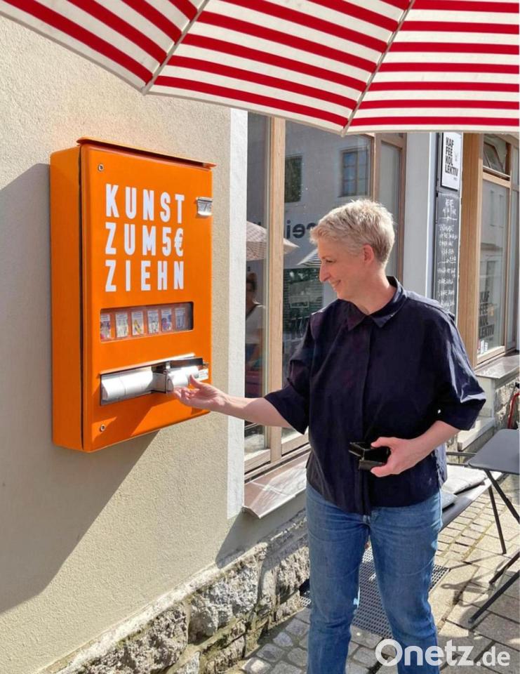 Für fünf Euro Originelles erwerben: Kunstautomat in Neustadt/WN ...