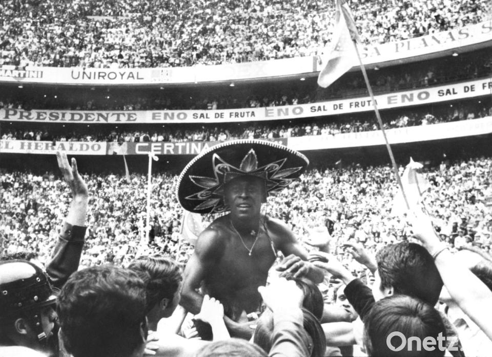 Fußball-Tempel für große Dramen: Das Aztekenstadion | Onetz