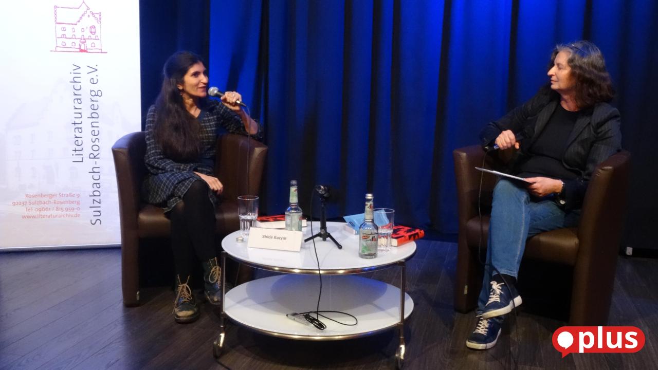 "Drei Kameradinnen": Shida Bazyar in Sulzbach-Rosenberg über ein Buch ...