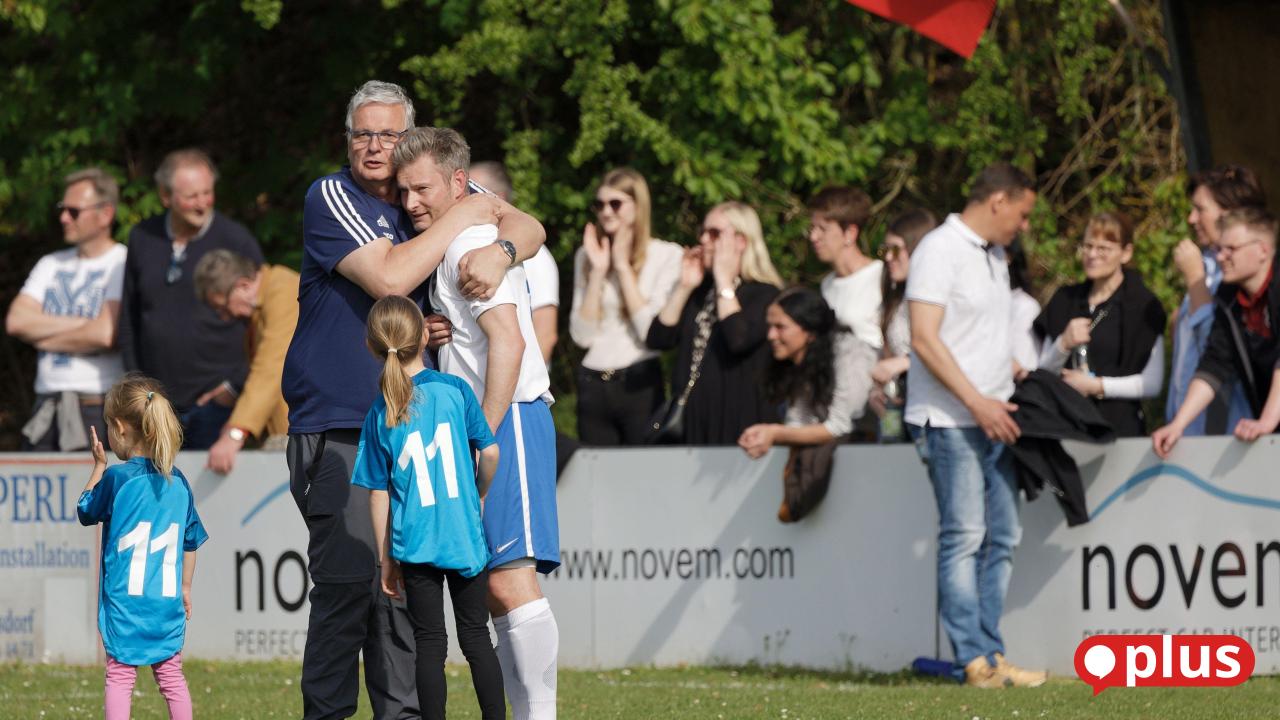 Starke Mannschaft, toller Trainer: Der FC Vorbach feiert seinen ...