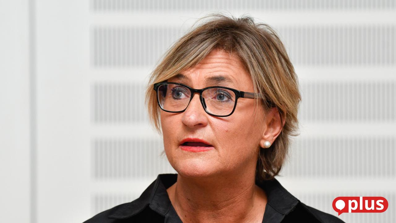 BLLV-Präsidentin Simone Fleischmann in Schnaittenbach: "Bankrotterklärung des bayerischen ...