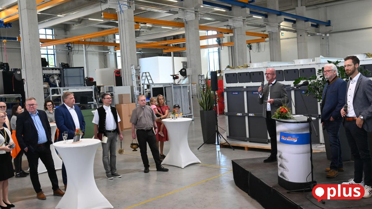 Herding Filtertechnik stellt offiziell neue Produktionshalle vor | Onetz