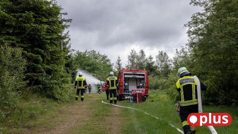 Schneekanone kommt bei Waldbrandübung bei der Silberhütte zum Einsatz | Onetz