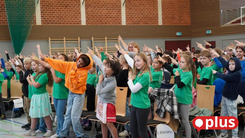 Beim "TIR Beat" klatschen, stampfen und schnipsen 650 Schüler | Onetz