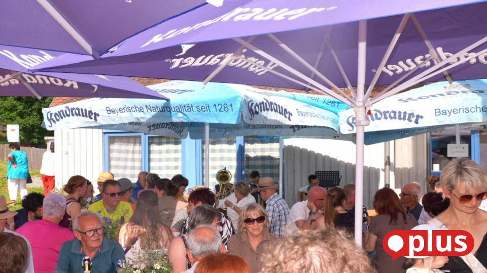 Garten- und Blumenfreunde Lennesrieth feiern Hundertjähriges bei bestem ...