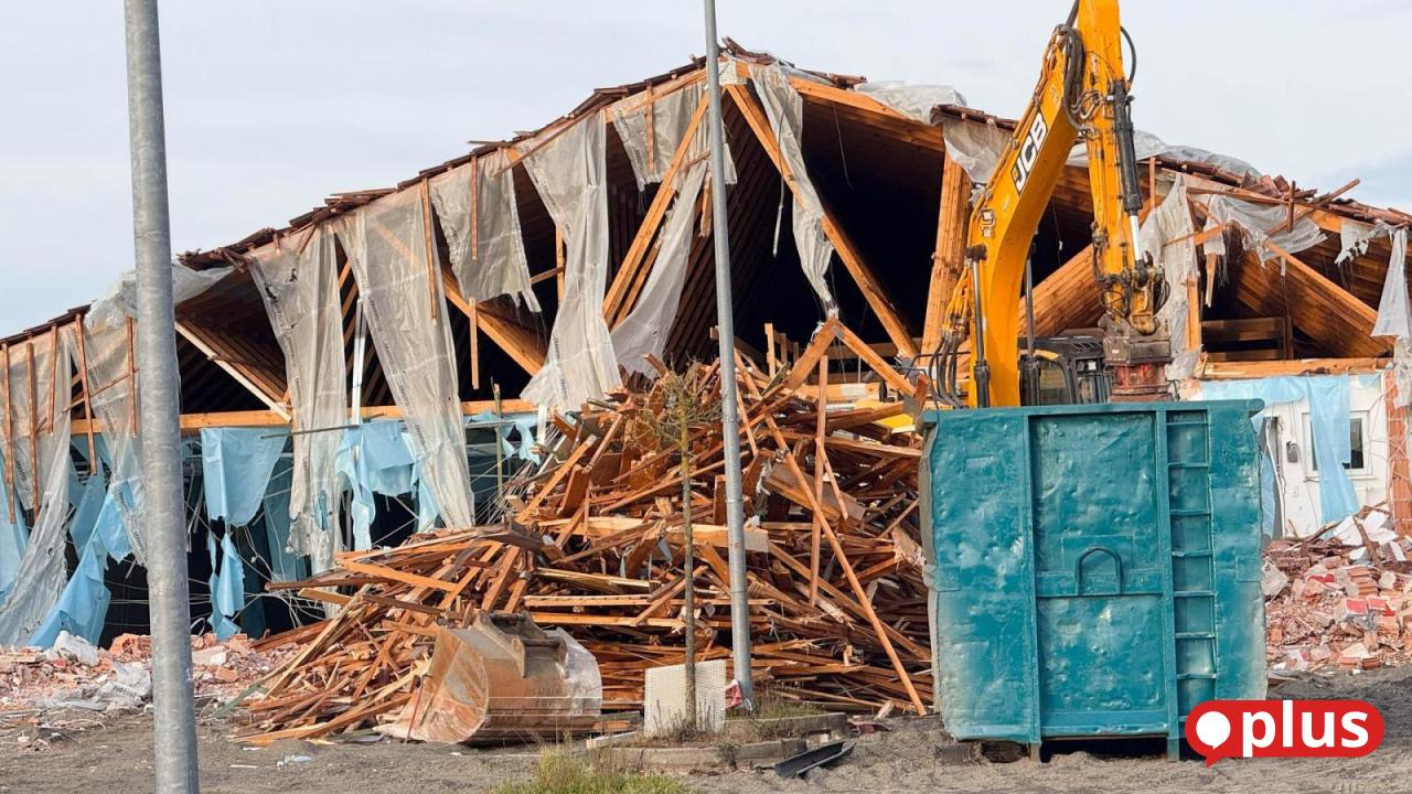 Abriss des alten Netto-Marktes in Altenstadt/WN hat begonnen | Onetz
