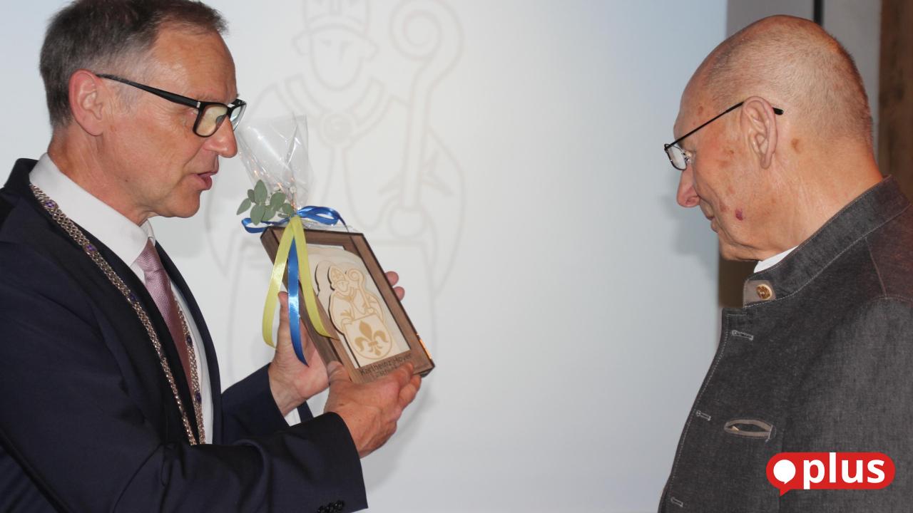 „Grammy“ der Stadt Waldsassen für Karlheinz Hoyer | Onetz
