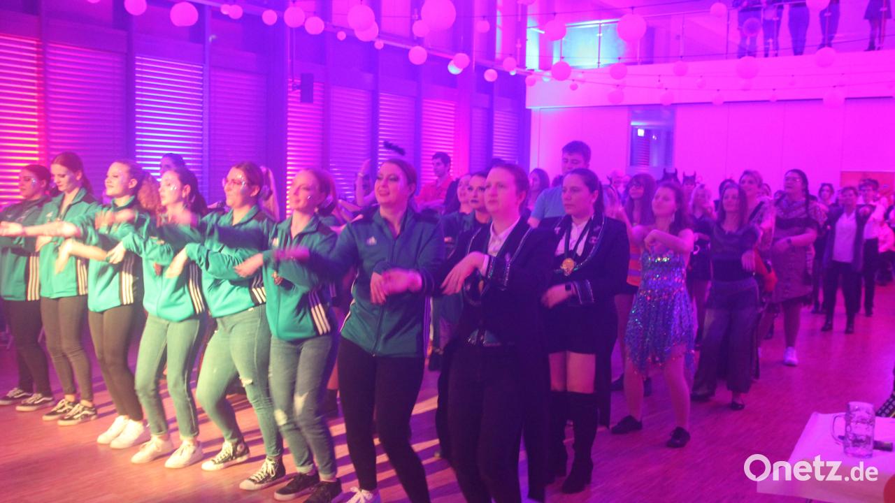 Eigener Nachwuchs hat sich bewährt: Neue Azubis bei Eisen Knorr | Onetz