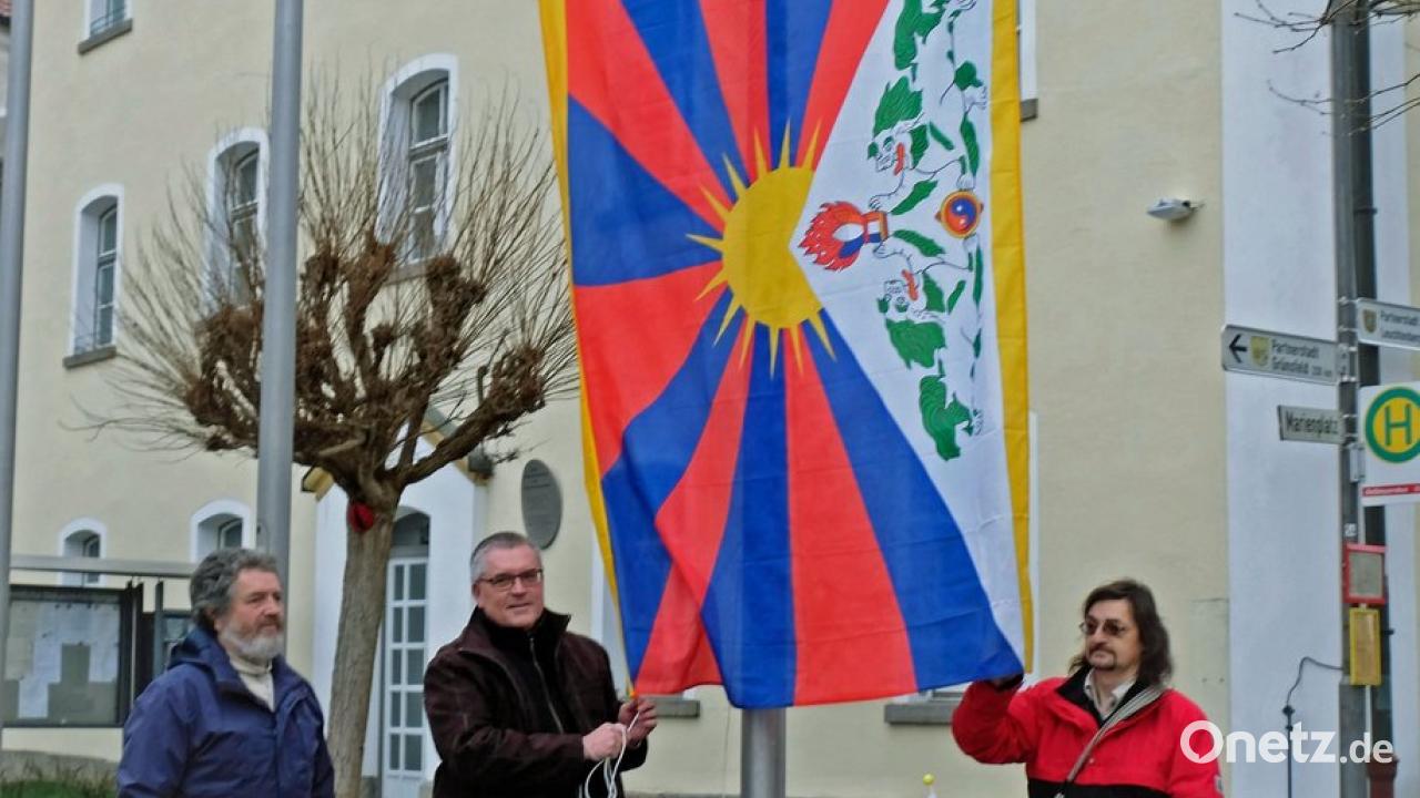 Solidarität mit Tibet: Pfreimd zeigt Flagge | Onetz