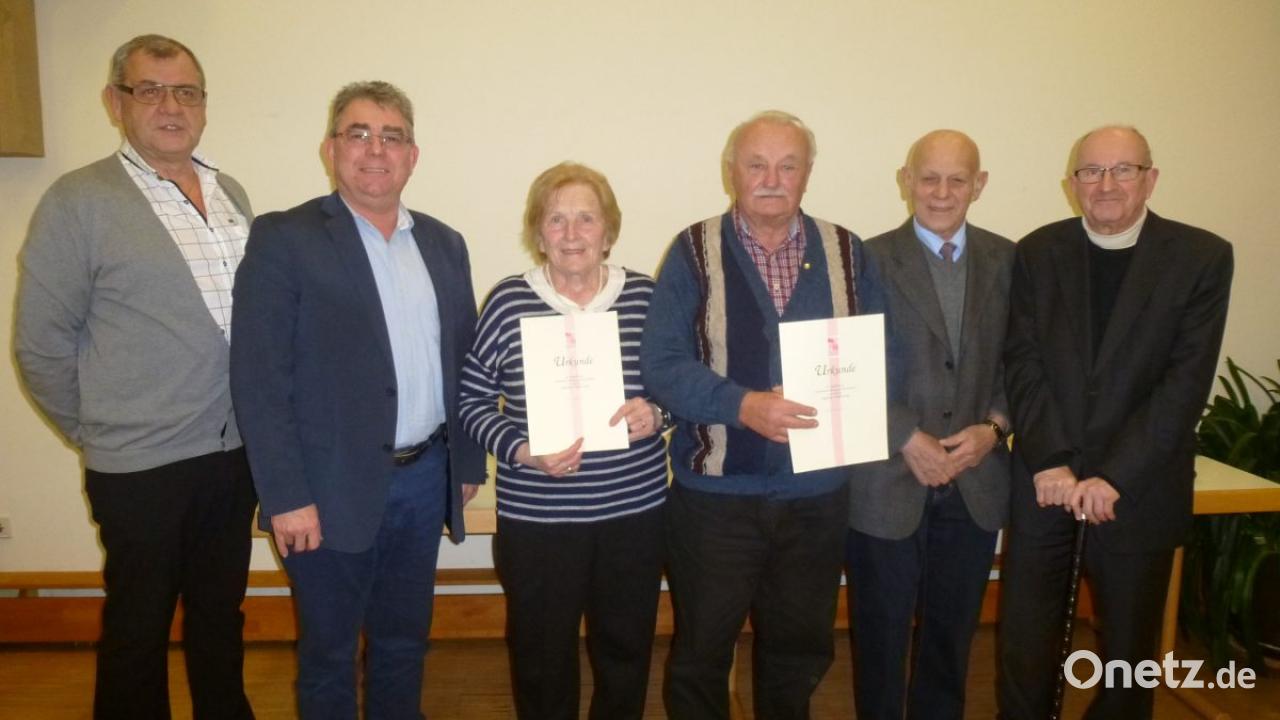 KAB Freihung ehrt langjährige Mitglieder | Onetz